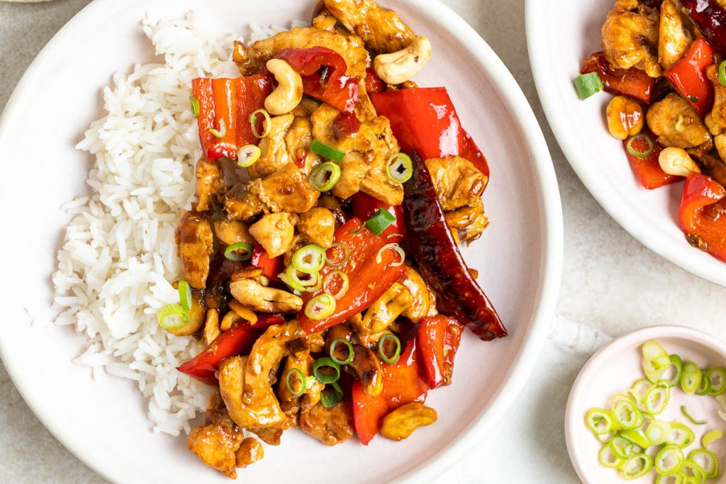 Gai Pad Med Mamuang (Thai Cashew Chicken) - Mrs Jones's Kitchen