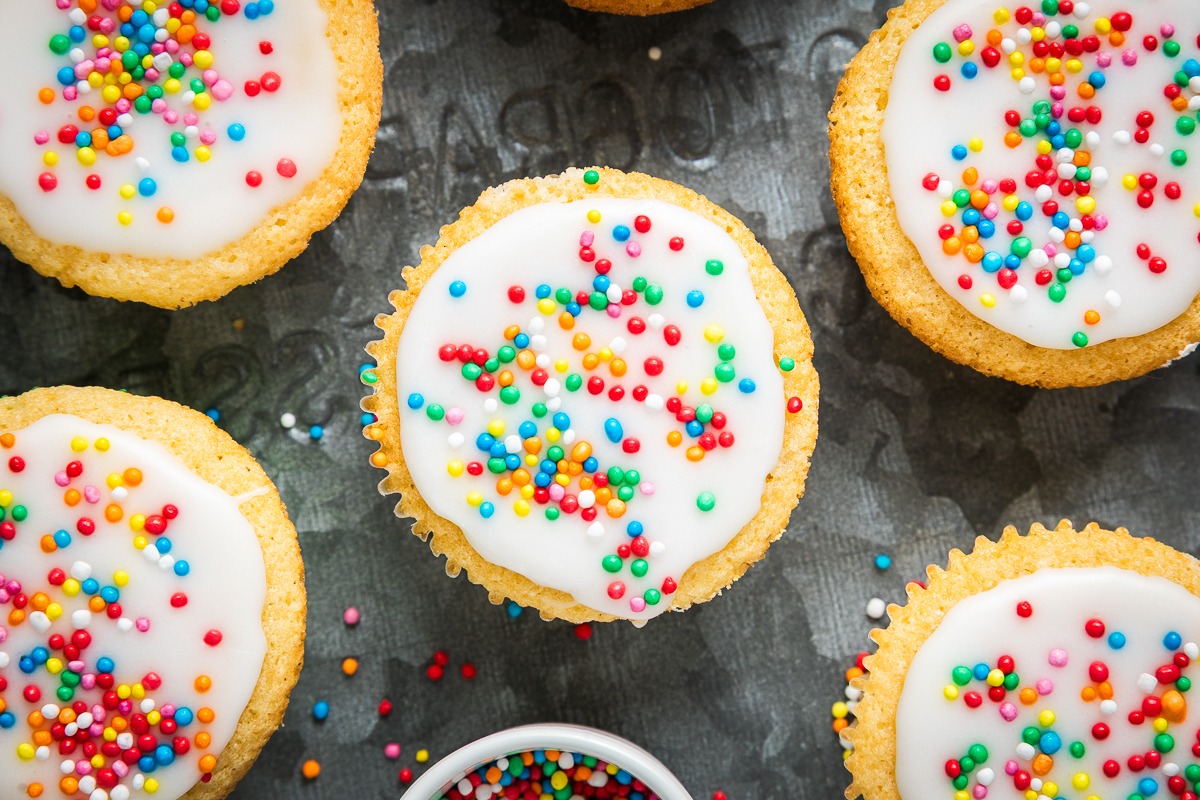 Light And Fluffy Fairy Cakes - Mrs Jones's Kitchen